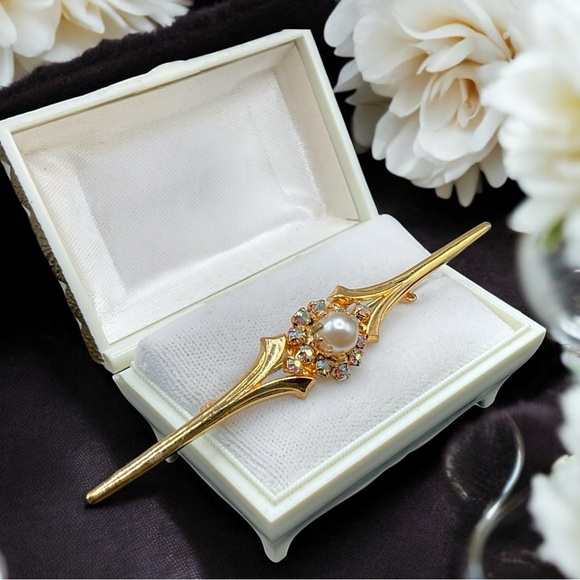 Austrian | Jewelry | Vintage Pearl Rhinestone Austrian Brooch | Poshmark